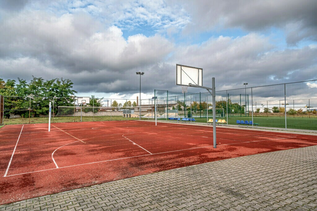 Boisko Orlik - UG Zaniemyśl